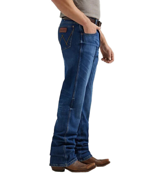 Wrangler, Men's Retro Relaxed Fit Bootcut Jean, 112346889 - Wilco Farm Stores
