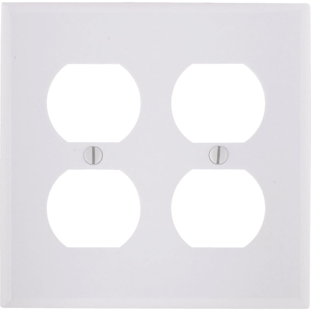Leviton 2-Gang Smooth Plastic Outlet Wall… e, White | Wilco
